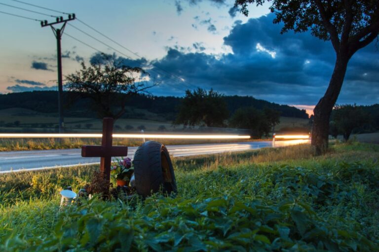 Data shows road toll continues to climb - Australian Automobile Association